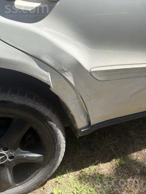 Balts Mercedes-Benz ML 350 2006 Rīga, ar dzinēja tilpumu 3.50 L un nobraukumu 380 tūkst. km par 2700 €, foto 4 vietnē AUTOMOTO.COM.LV