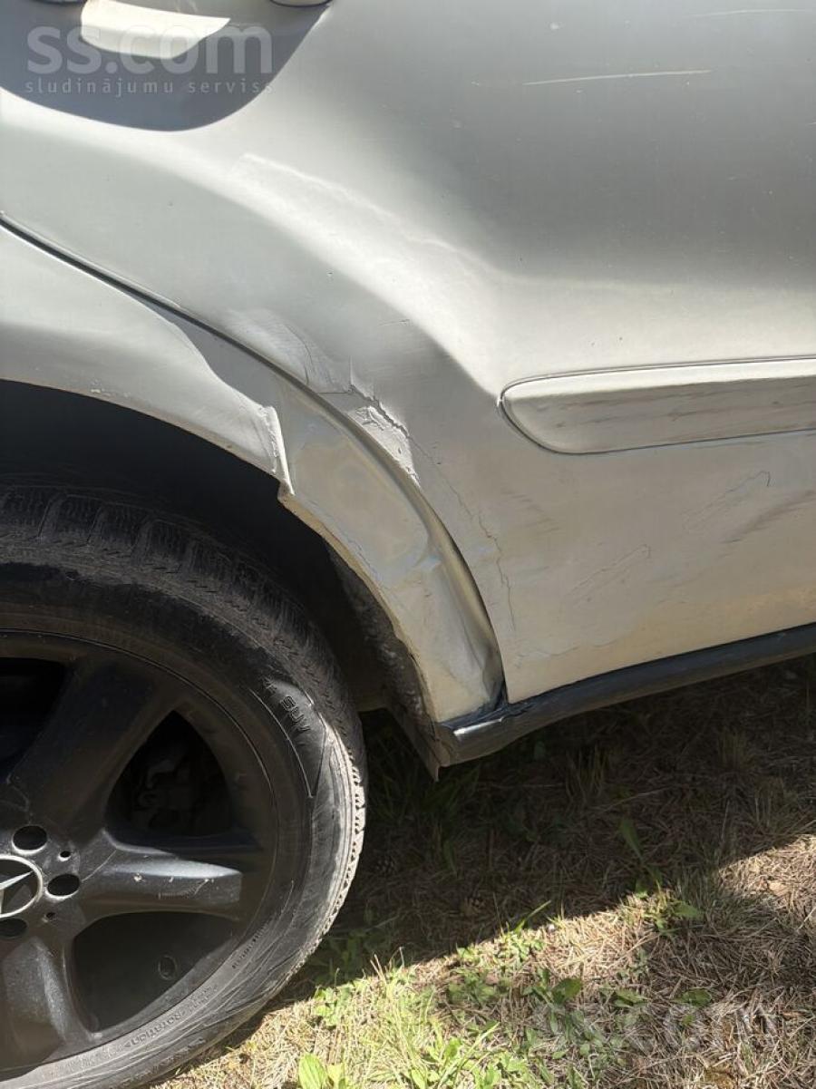 Balts Mercedes-Benz ML 350 2006 Rīga, ar dzinēja tilpumu 3.50 L un nobraukumu 380 tūkst. km par 2700 €, foto 4 vietnē AUTOMOTO.COM.LV
