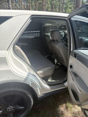 Balts Mercedes-Benz ML 350 2006 Rīga, ar dzinēja tilpumu 3.50 L un nobraukumu 380 tūkst. km par 2700 €, foto 6 vietnē AUTOMOTO.COM.LV