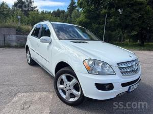 White Mercedes-Benz ML 350 2008 in Riga, with an engine capacity of 3.50 L and mileage of 213 thousand km for 7500 €, photo  on AUTOMOTO.COM.LV