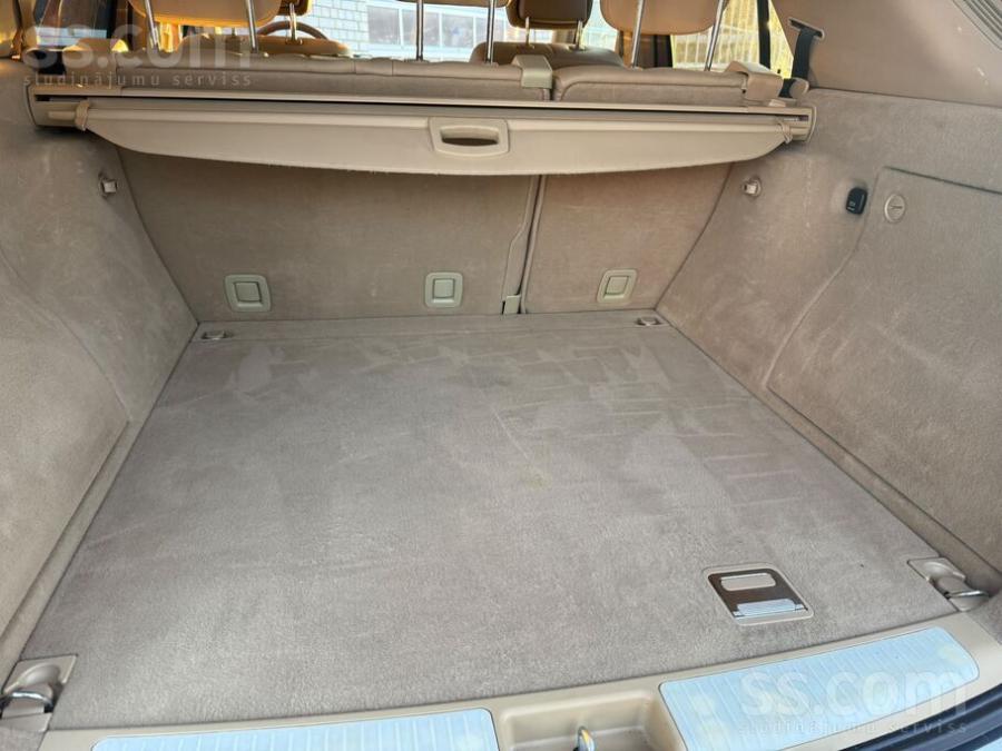 White Mercedes-Benz ML 350 2008 in Riga, with an engine capacity of 3.50 L and mileage of 213 thousand km for 7500 €, photo 7 on AUTOMOTO.COM.LV