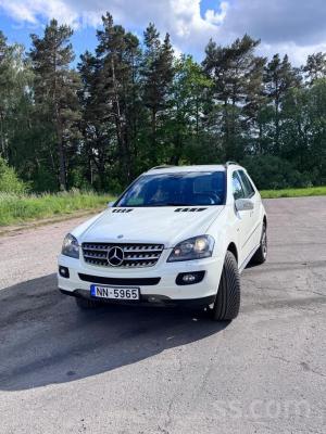 Balts Mercedes-Benz ML 350 2008 Jūrmala, ar dzinēja tilpumu 3.50 L un nobraukumu 140 tūkst. km par 6500 €, foto  vietnē AUTOMOTO.COM.LV