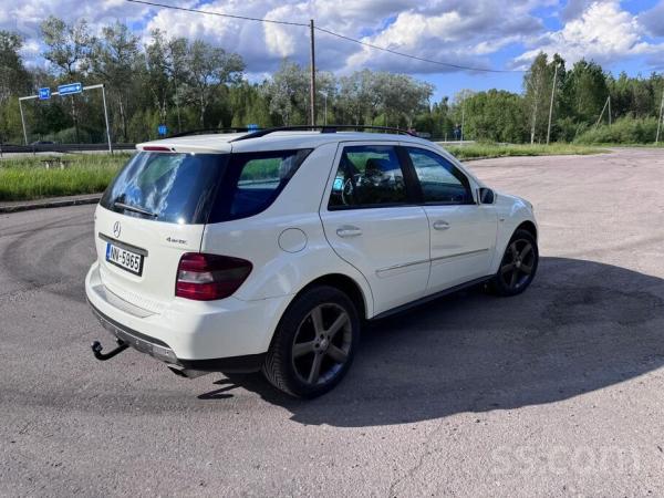 Balts Mercedes-Benz ML 350 2008 Jūrmala, ar dzinēja tilpumu 3.50 L un nobraukumu 140 tūkst. km par 6500 €, foto 2 vietnē AUTOMOTO.COM.LV