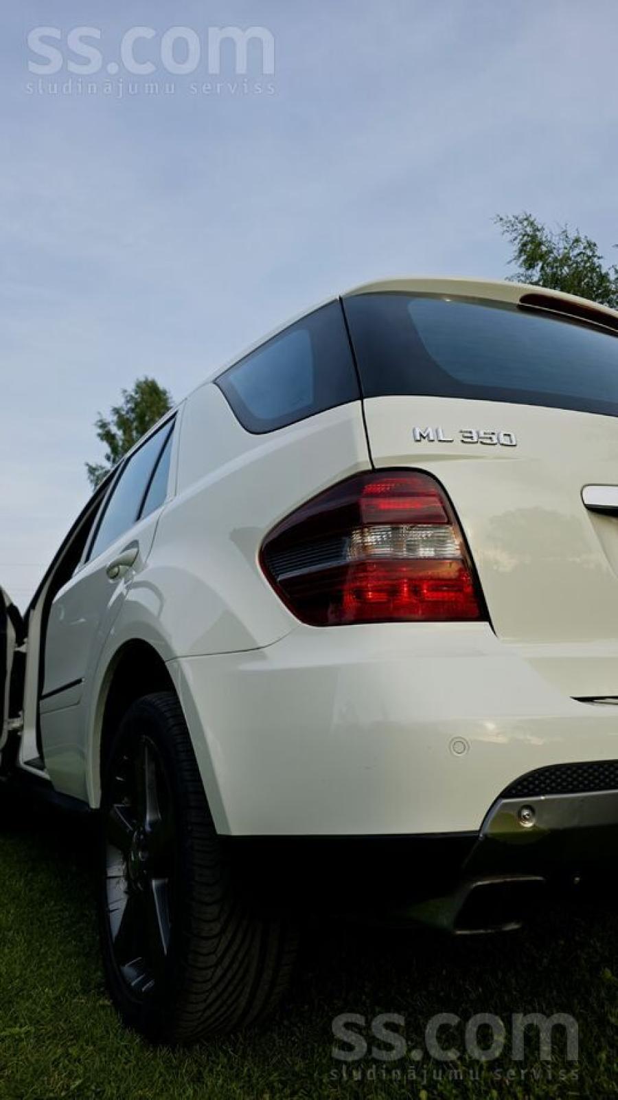 White Mercedes-Benz ML 350 2008 in Jurmala, with an engine capacity of 3.50 L and mileage of 140 thousand km for 7195 €, photo 8 on AUTOMOTO.COM.LV