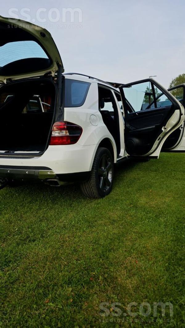 White Mercedes-Benz ML 350 2008 in Jurmala, with an engine capacity of 3.50 L and mileage of 140 thousand km for 7195 €, photo 10 on AUTOMOTO.COM.LV