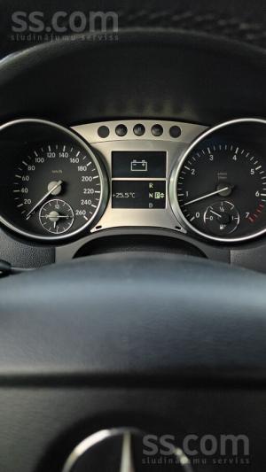 White Mercedes-Benz ML 350 2008 in Jurmala, with an engine capacity of 3.50 L and mileage of 140 thousand km for 7195 €, photo 13 on AUTOMOTO.COM.LV