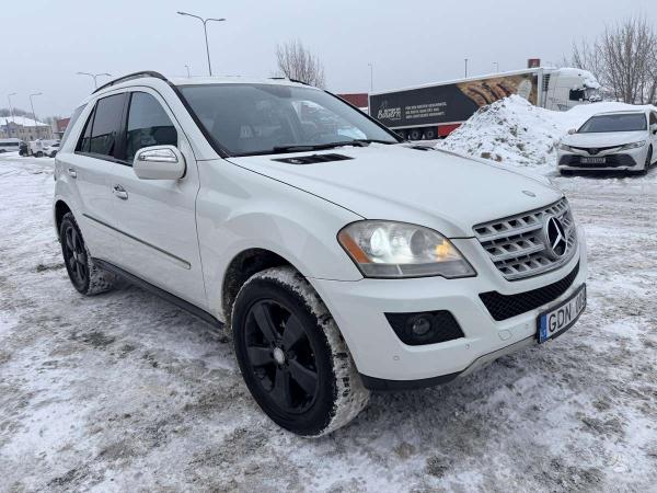 Balts Mercedes-Benz ML 350 2009 Viļņa, ar dzinēja tilpumu 3.50 L un nobraukumu 389 tūkst. km par 5999 €, foto 4 vietnē AUTOMOTO.COM.LV