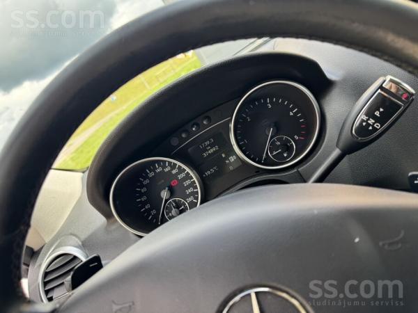 Balts Mercedes-Benz ML 350 2009 Rēzekne, ar dzinēja tilpumu 3.00 L un nobraukumu 375 tūkst. km par 5500 €, foto 8 vietnē AUTOMOTO.COM.LV