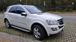 Белый Мерседес МЛ 350 2009 в Куршенай, объемом двигателя 2.99 л и пробегом 276 тыс. км за 8600 €, фото 3 на AUTOMOTO.COM.LV