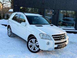 White Mercedes-Benz ML 350 2010 in Riga, with an engine capacity of 0.00 L and mileage of 261 thousand km for 8995 €, photo 2 on AUTOMOTO.COM.LV