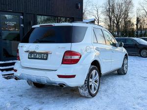 White Mercedes-Benz ML 350 2010 in Riga, with an engine capacity of 0.00 L and mileage of 261 thousand km for 8995 €, photo 5 on AUTOMOTO.COM.LV