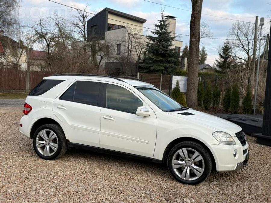 Balts Mercedes-Benz ML 350 2010 Rīga, ar dzinēja tilpumu 3.00 L un nobraukumu 262 tūkst. km par 7995 €, foto 4 vietnē AUTOMOTO.COM.LV