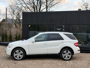 Balts Mercedes-Benz ML 350 2010 Rīga, ar dzinēja tilpumu 3.00 L un nobraukumu 262 tūkst. km par 7995 €, foto 10 vietnē AUTOMOTO.COM.LV