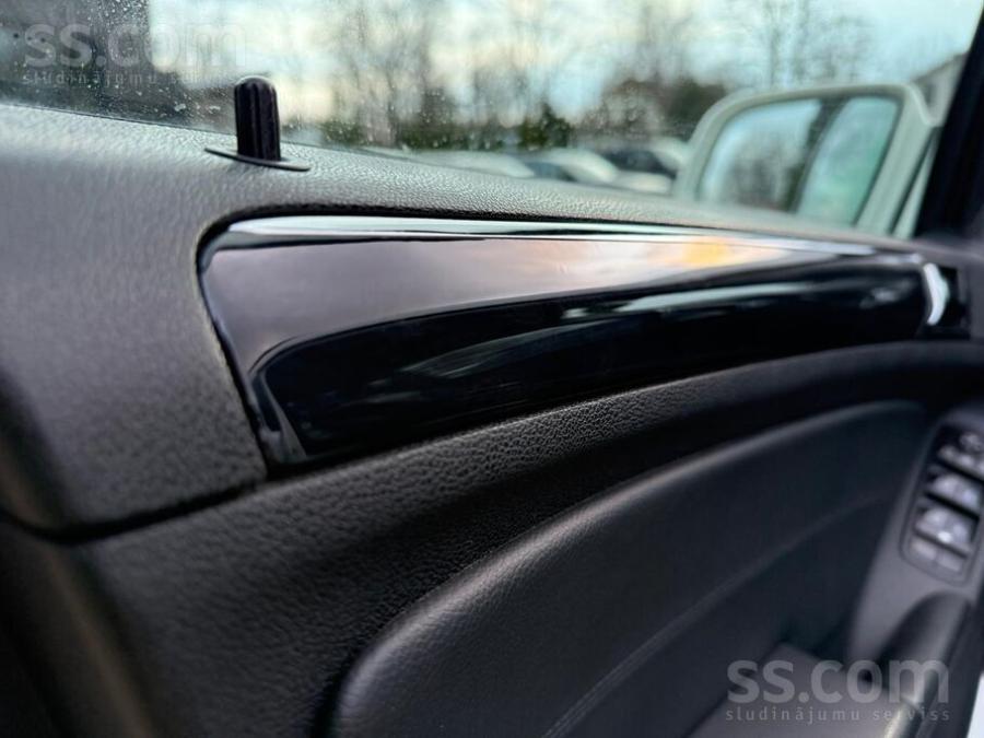 Balts Mercedes-Benz ML 350 2010 Rīga, ar dzinēja tilpumu 3.00 L un nobraukumu 262 tūkst. km par 7995 €, foto 26 vietnē AUTOMOTO.COM.LV