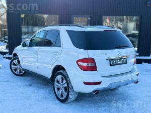 Белый Мерседес МЛ 350 2010 в Рига, объемом двигателя 3.00 л и пробегом 262 тыс. км за 8995 €, фото 10 на AUTOMOTO.COM.LV