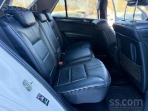 Белый Мерседес МЛ 350 2010 в Рига, объемом двигателя 3.00 л и пробегом 262 тыс. км за 8995 €, фото 21 на AUTOMOTO.COM.LV