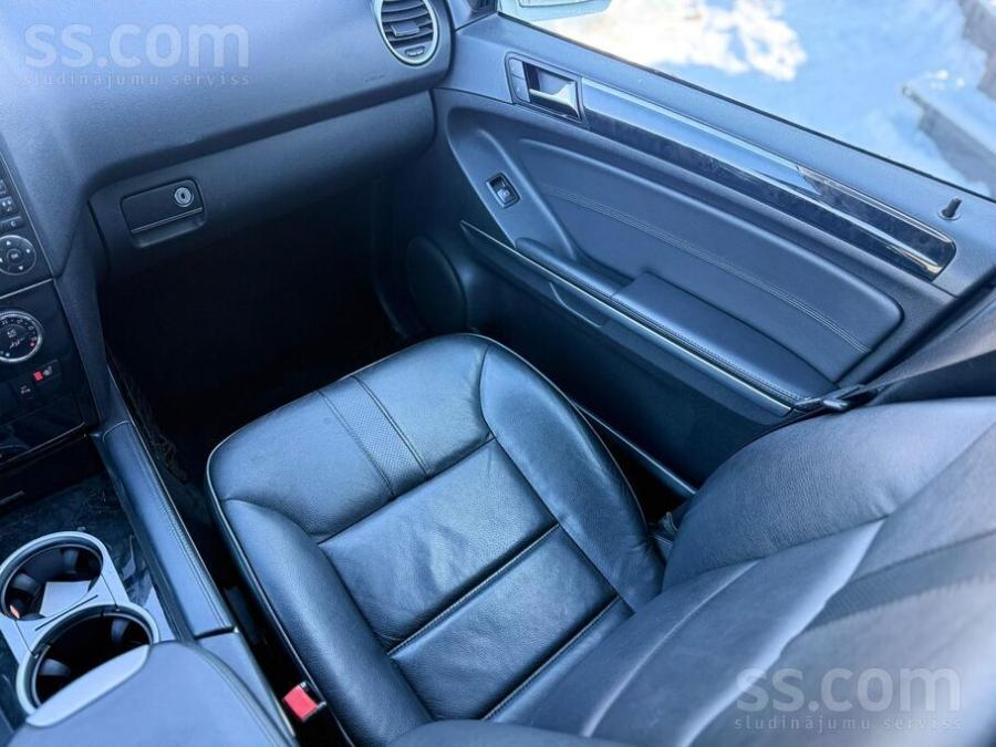 Белый Мерседес МЛ 350 2010 в Рига, объемом двигателя 3.00 л и пробегом 262 тыс. км за 8995 €, фото 25 на AUTOMOTO.COM.LV