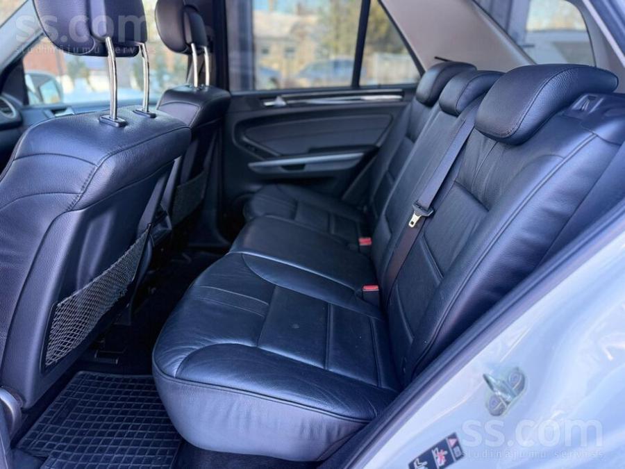 Белый Мерседес МЛ 350 2010 в Рига, объемом двигателя 3.00 л и пробегом 262 тыс. км за 8995 €, фото 26 на AUTOMOTO.COM.LV