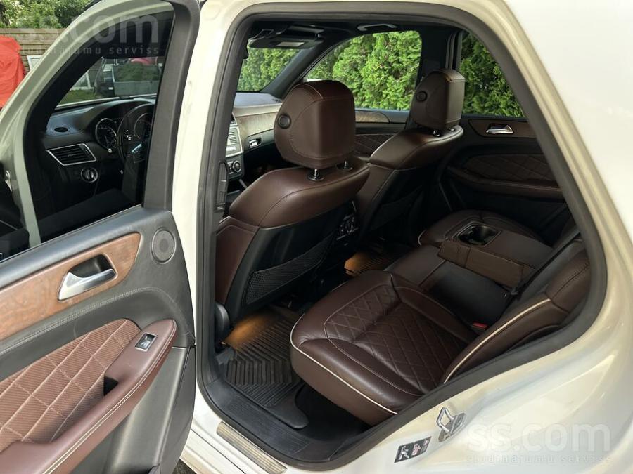 Balts Mercedes-Benz ML 350 2011 Rīga, ar dzinēja tilpumu 3.00 L un nobraukumu 245 tūkst. km par 17750 €, foto 10 vietnē AUTOMOTO.COM.LV