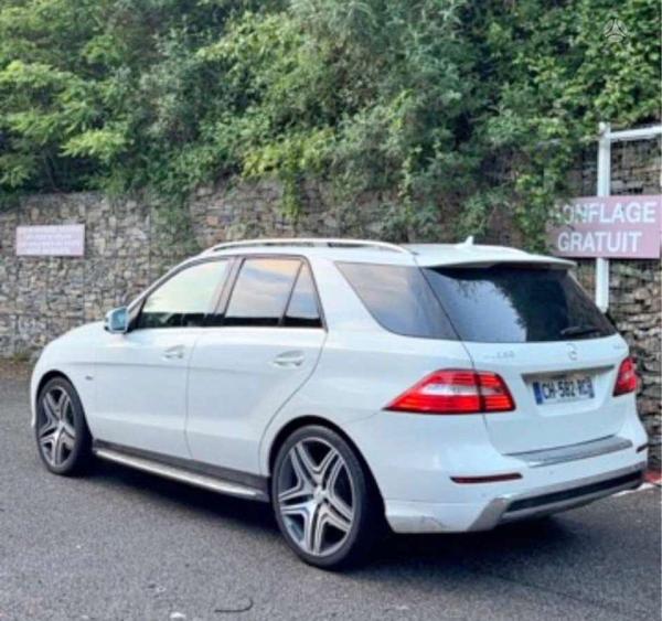 White Mercedes-Benz ML 350 2011 in Taurage, with an engine capacity of 2.99 L and mileage of 250 thousand km for 7700 €, photo 2 on AUTOMOTO.COM.LV
