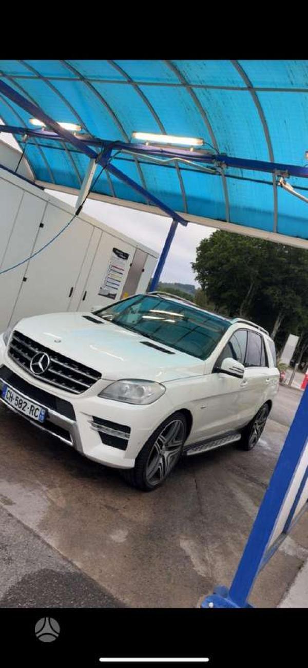 White Mercedes-Benz ML 350 2011 in Taurage, with an engine capacity of 2.99 L and mileage of 250 thousand km for 7700 €, photo 4 on AUTOMOTO.COM.LV