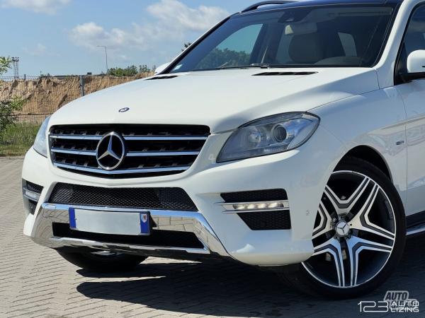 Balts Mercedes-Benz ML 350 2011 Tauragė, ar dzinēja tilpumu 3.00 L un nobraukumu 351 tūkst. km par 11700 €, foto 2 vietnē AUTOMOTO.COM.LV