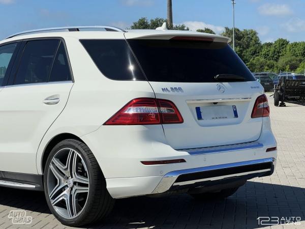 Balts Mercedes-Benz ML 350 2011 Tauragė, ar dzinēja tilpumu 3.00 L un nobraukumu 351 tūkst. km par 11700 €, foto 8 vietnē AUTOMOTO.COM.LV
