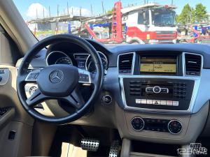 White Mercedes-Benz ML 350 2011 in Taurage, with an engine capacity of 3.00 L and mileage of 351 thousand km for 11700 €, photo 17 on AUTOMOTO.COM.LV