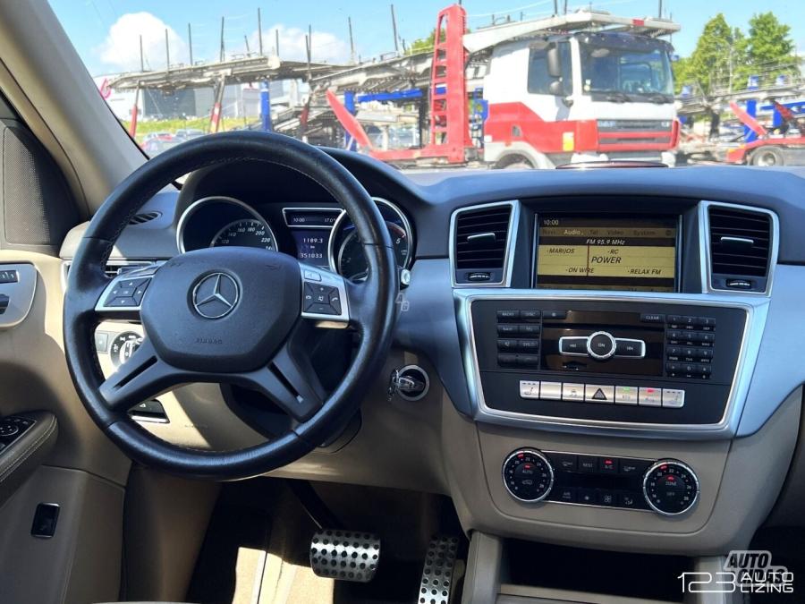 White Mercedes-Benz ML 350 2011 in Taurage, with an engine capacity of 3.00 L and mileage of 351 thousand km for 11700 €, photo 17 on AUTOMOTO.COM.LV