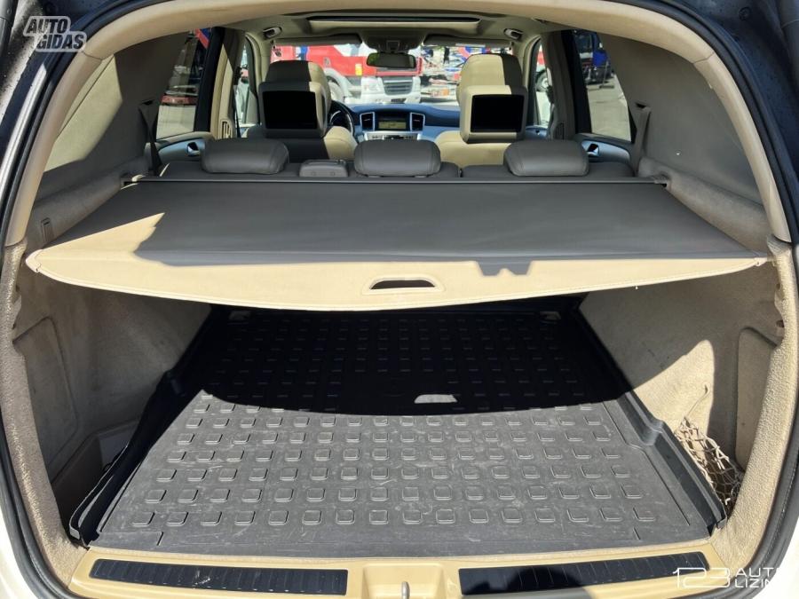 White Mercedes-Benz ML 350 2011 in Taurage, with an engine capacity of 3.00 L and mileage of 351 thousand km for 11700 €, photo 28 on AUTOMOTO.COM.LV
