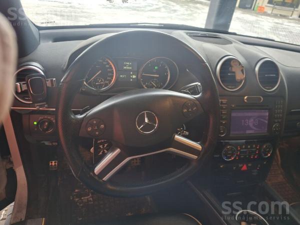 Balts Mercedes-Benz ML 350 2011 Valka, ar dzinēja tilpumu 3.00 L un nobraukumu 386 tūkst. km par 10000 €, foto 7 vietnē AUTOMOTO.COM.LV