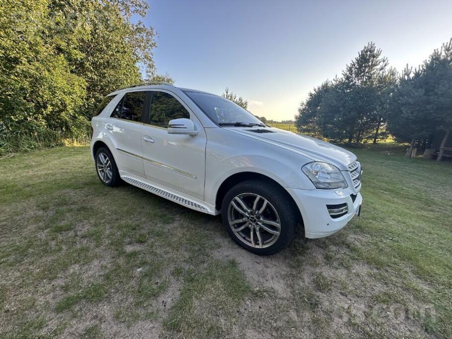Balts Mercedes-Benz ML 350 2011 Ventspils, ar dzinēja tilpumu 3.00 L un nobraukumu 275 tūkst. km par 6800 €, foto 3 vietnē AUTOMOTO.COM.LV