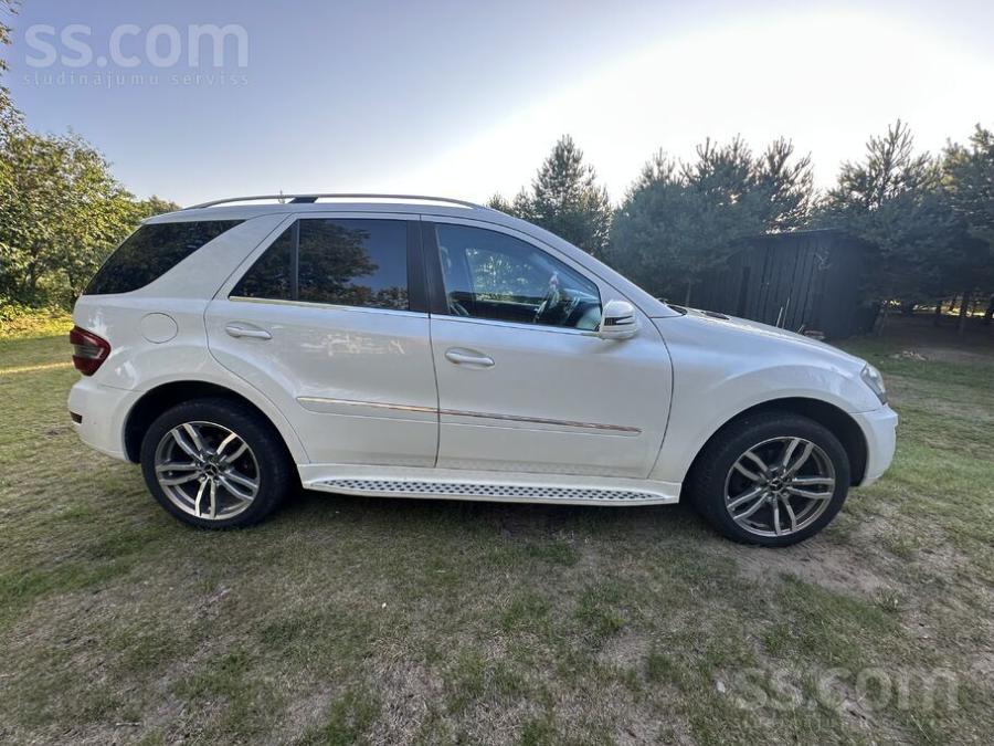Balts Mercedes-Benz ML 350 2011 Ventspils, ar dzinēja tilpumu 3.00 L un nobraukumu 275 tūkst. km par 6800 €, foto 4 vietnē AUTOMOTO.COM.LV