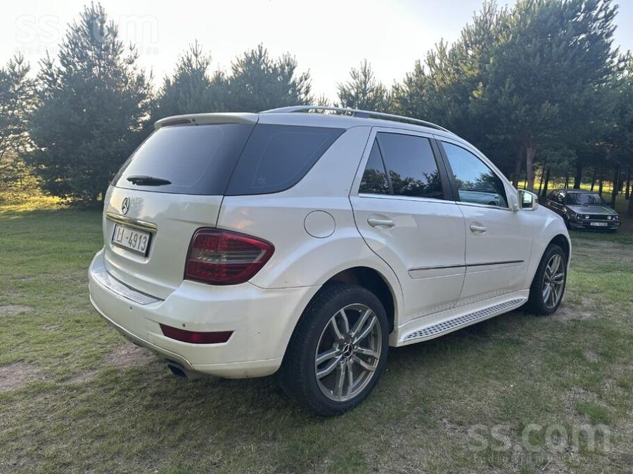 Balts Mercedes-Benz ML 350 2011 Ventspils, ar dzinēja tilpumu 3.00 L un nobraukumu 275 tūkst. km par 6800 €, foto 6 vietnē AUTOMOTO.COM.LV