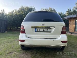 Balts Mercedes-Benz ML 350 2011 Ventspils, ar dzinēja tilpumu 3.00 L un nobraukumu 275 tūkst. km par 6800 €, foto 7 vietnē AUTOMOTO.COM.LV