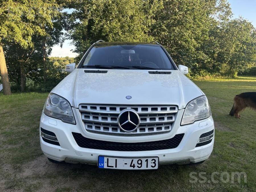 Balts Mercedes-Benz ML 350 2011 Ventspils, ar dzinēja tilpumu 3.00 L un nobraukumu 275 tūkst. km par 6800 €, foto 12 vietnē AUTOMOTO.COM.LV