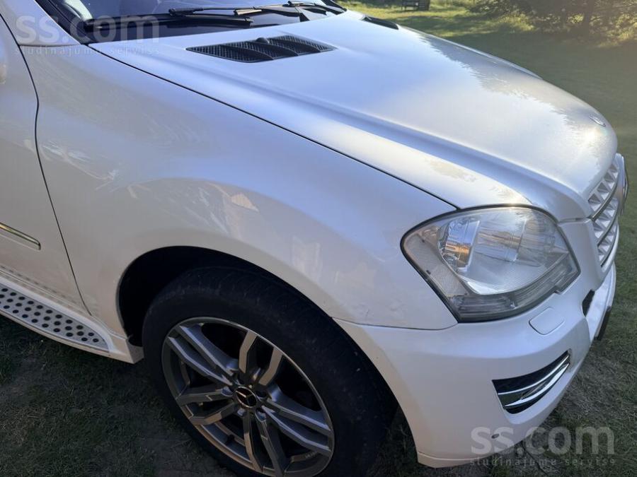 Balts Mercedes-Benz ML 350 2011 Ventspils, ar dzinēja tilpumu 3.00 L un nobraukumu 275 tūkst. km par 6800 €, foto 16 vietnē AUTOMOTO.COM.LV
