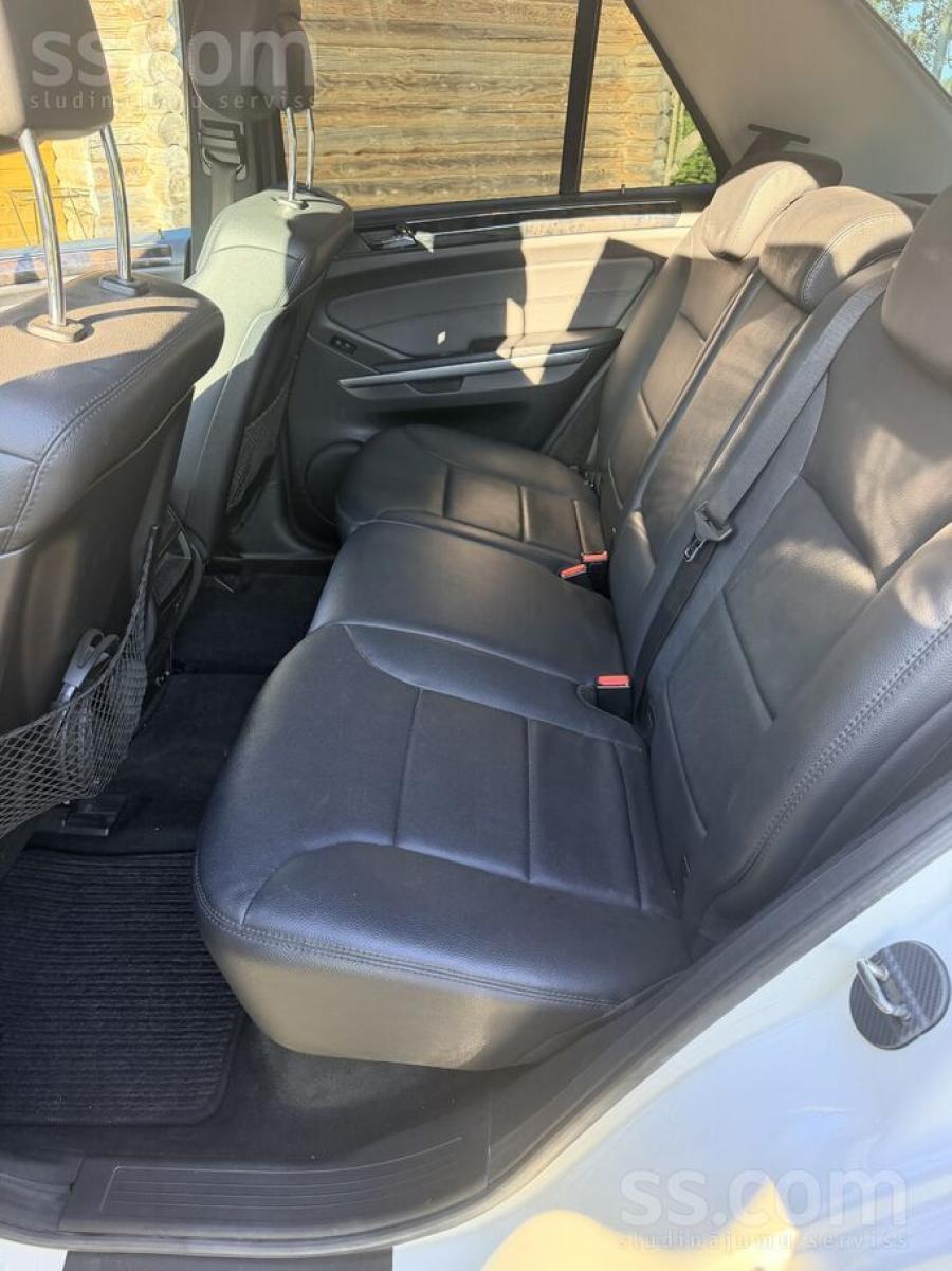Balts Mercedes-Benz ML 350 2011 Ventspils, ar dzinēja tilpumu 3.00 L un nobraukumu 275 tūkst. km par 6800 €, foto 19 vietnē AUTOMOTO.COM.LV