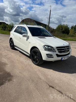 Balts Mercedes-Benz ML 350 2011 Daugavpils, ar dzinēja tilpumu 3.00 L un nobraukumu 351 tūkst. km par 8350 €, foto 3 vietnē AUTOMOTO.COM.LV