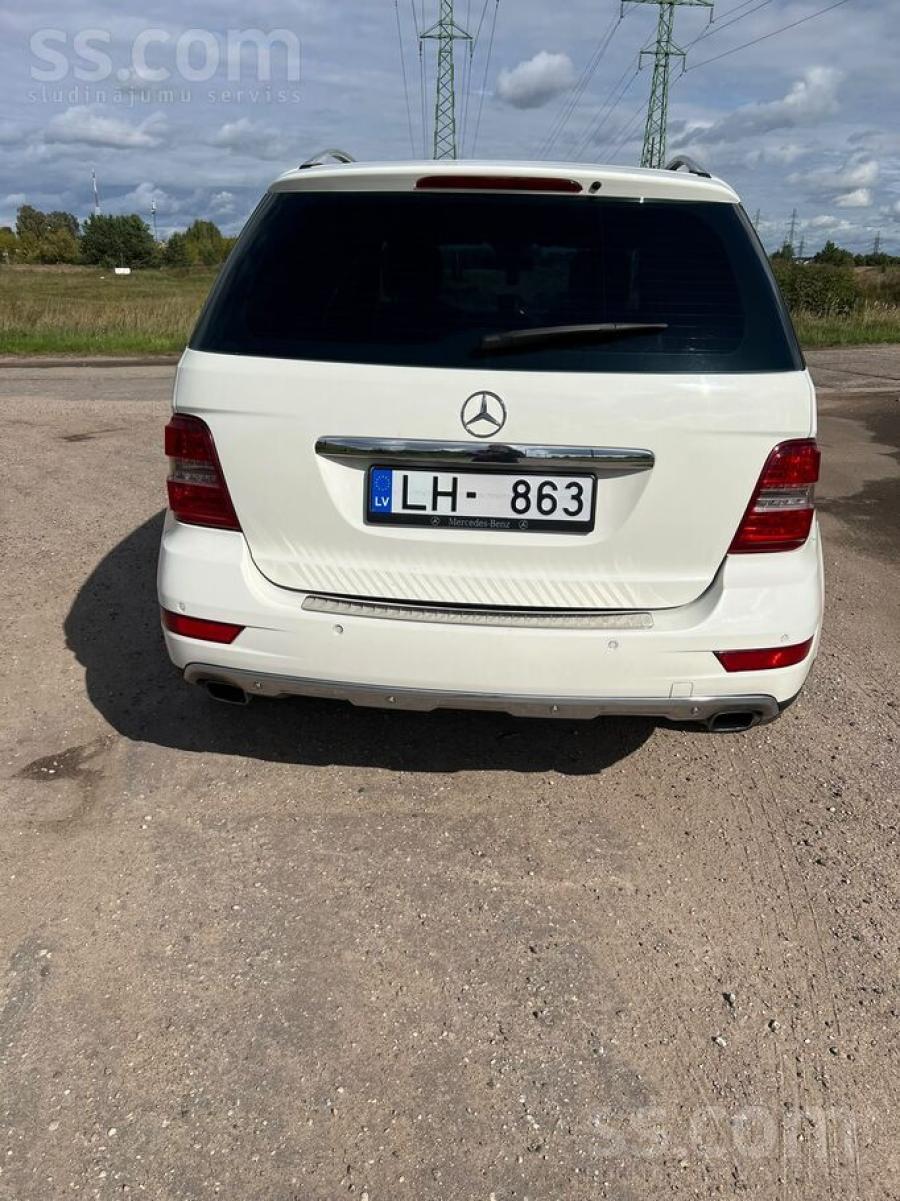 Balts Mercedes-Benz ML 350 2011 Daugavpils, ar dzinēja tilpumu 3.00 L un nobraukumu 351 tūkst. km par 8350 €, foto 5 vietnē AUTOMOTO.COM.LV