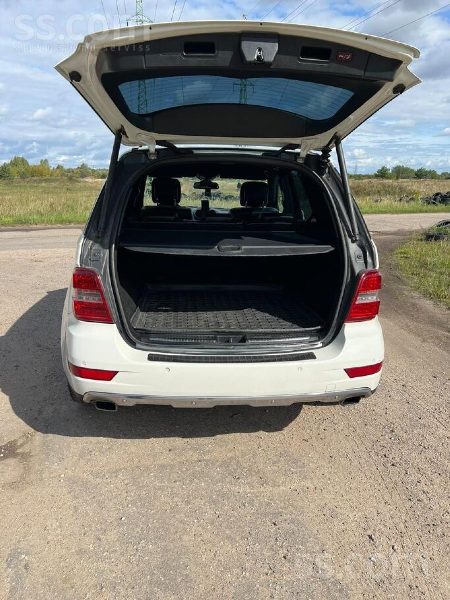 Balts Mercedes-Benz ML 350 2011 Daugavpils, ar dzinēja tilpumu 3.00 L un nobraukumu 351 tūkst. km par 8350 €, foto 6 vietnē AUTOMOTO.COM.LV