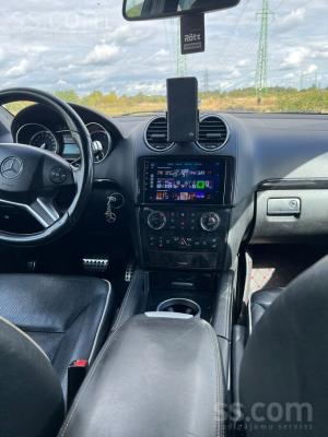 Balts Mercedes-Benz ML 350 2011 Daugavpils, ar dzinēja tilpumu 3.00 L un nobraukumu 351 tūkst. km par 8350 €, foto 10 vietnē AUTOMOTO.COM.LV