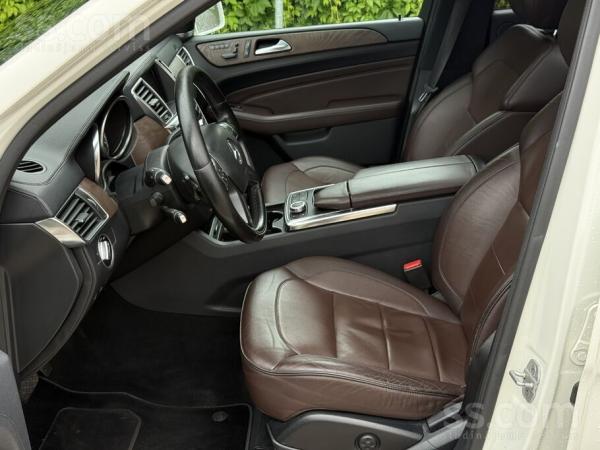 White Mercedes-Benz ML 350 2012 in Daugavpils, with an engine capacity of 3.00 L and mileage of 235 thousand km for 14650 €, photo 6 on AUTOMOTO.COM.LV