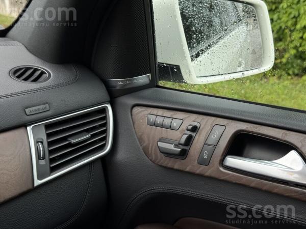 White Mercedes-Benz ML 350 2012 in Daugavpils, with an engine capacity of 3.00 L and mileage of 235 thousand km for 14650 €, photo 7 on AUTOMOTO.COM.LV