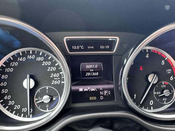 White Mercedes-Benz ML 350 2012 in Kaunas, with an engine capacity of 2.99 L and mileage of 281 thousand km for 14300 €, photo 6 on AUTOMOTO.COM.LV