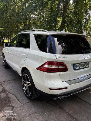 Balts Mercedes-Benz ML 350 2012 Šauļi, ar dzinēja tilpumu 3.50 L un nobraukumu 294 tūkst. km par 10900 €, foto 6 vietnē AUTOMOTO.COM.LV