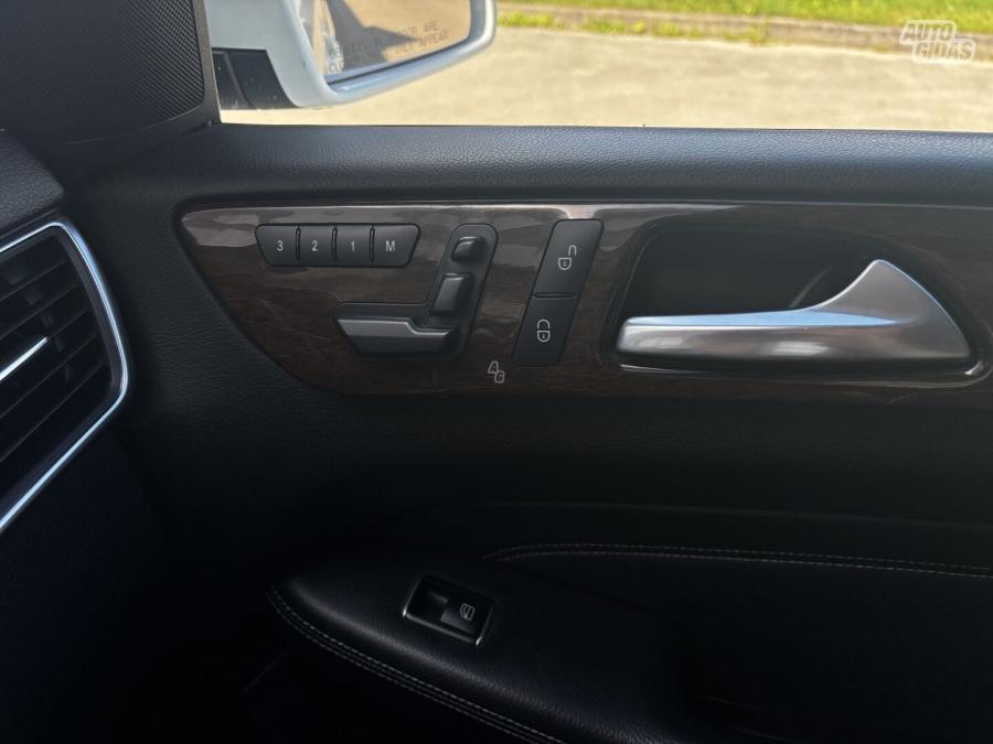 Balts Mercedes-Benz ML 350 2012 Šauļi, ar dzinēja tilpumu 3.50 L un nobraukumu 294 tūkst. km par 10900 €, foto 21 vietnē AUTOMOTO.COM.LV