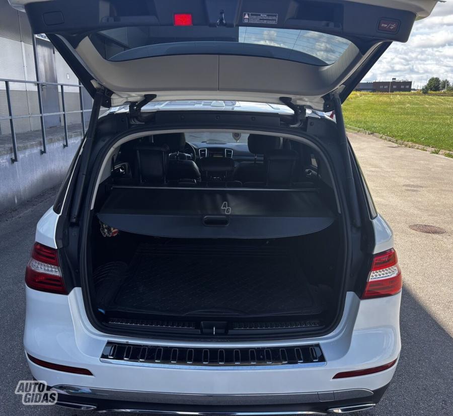 Balts Mercedes-Benz ML 350 2012 Šauļi, ar dzinēja tilpumu 3.50 L un nobraukumu 294 tūkst. km par 10900 €, foto 23 vietnē AUTOMOTO.COM.LV