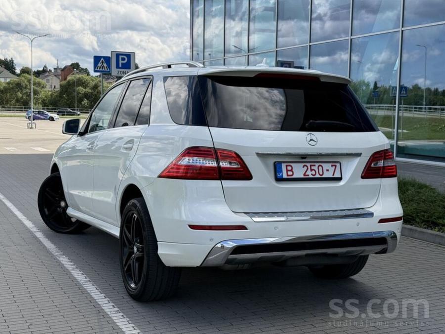 Balts Mercedes-Benz ML 350 2012 Rēzekne, ar dzinēja tilpumu 3.00 L un nobraukumu 267 tūkst. km par 14990 €, foto 7 vietnē AUTOMOTO.COM.LV