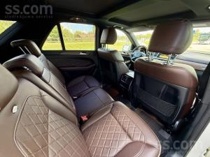 Balts Mercedes-Benz ML 350 2012 Rēzekne, ar dzinēja tilpumu 3.00 L un nobraukumu 267 tūkst. km par 14990 €, foto 17 vietnē AUTOMOTO.COM.LV